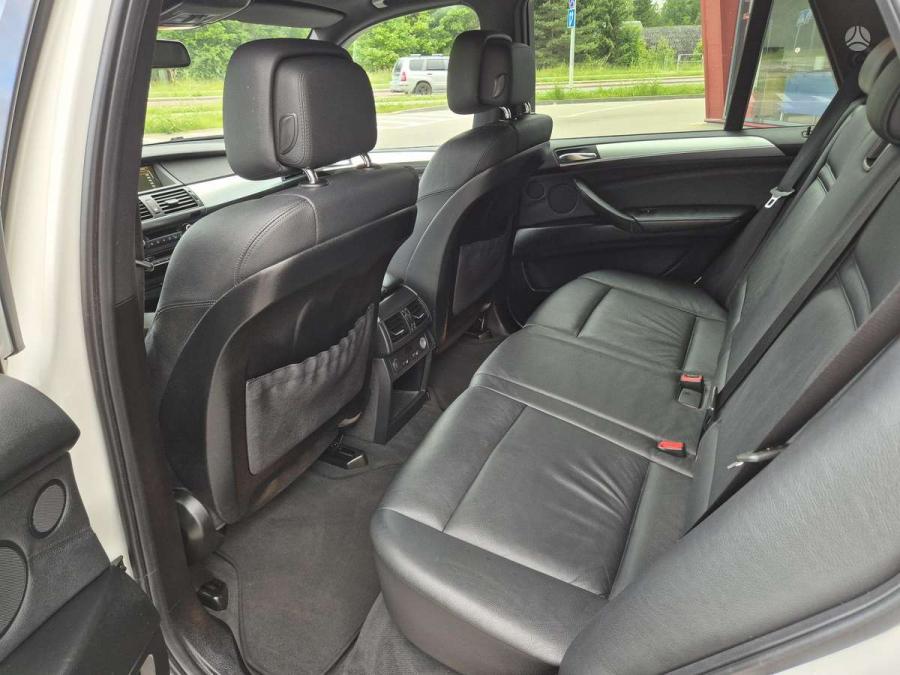 Balts BMW X5 2011 Utena, ar dzinēja tilpumu 2.99 L un nobraukumu 360 tūkst. km par 9990 €, foto 20 vietnē AUTOMOTO.COM.LV