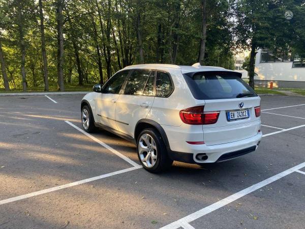 White BMW X5 2011 in Kaunas, with an engine capacity of 2.99 L and mileage of 179 thousand km for 9800 €, photo 5 on AUTOMOTO.COM.LV