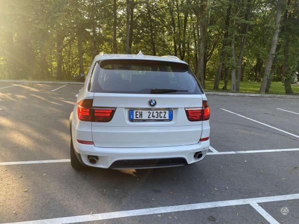 White BMW X5 2011 in Kaunas, with an engine capacity of 2.99 L and mileage of 179 thousand km for 9800 €, photo 6 on AUTOMOTO.COM.LV