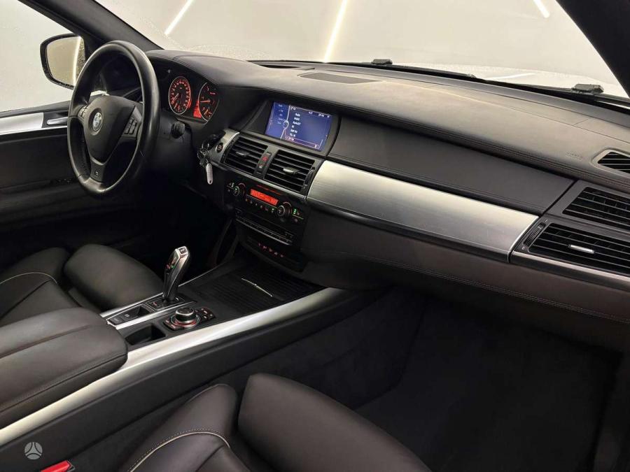 Balts BMW X5 2011 Marijampole, ar dzinēja tilpumu 2.99 L un nobraukumu 218 tūkst. km par 12950 €, foto 15 vietnē AUTOMOTO.COM.LV