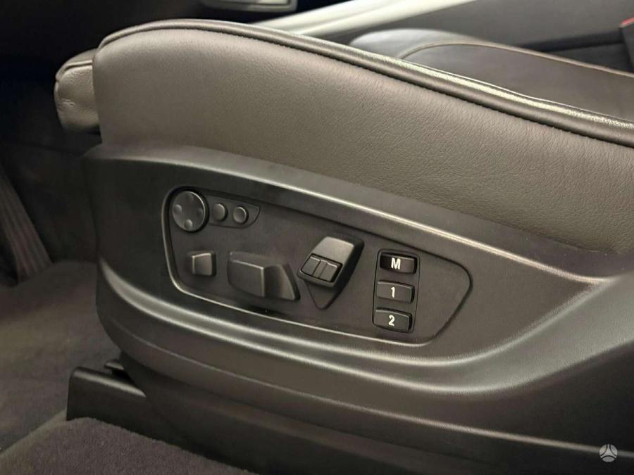 Balts BMW X5 2011 Marijampole, ar dzinēja tilpumu 2.99 L un nobraukumu 218 tūkst. km par 12950 €, foto 17 vietnē AUTOMOTO.COM.LV