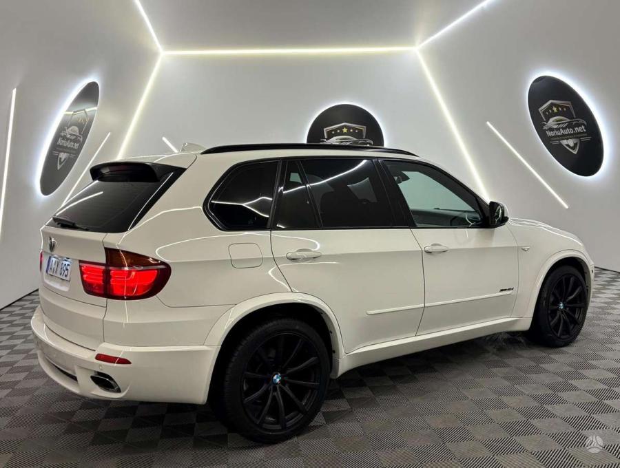 Balts BMW X5 2011 Marijampole, ar dzinēja tilpumu 2.99 L un nobraukumu 218 tūkst. km par 12950 €, foto 28 vietnē AUTOMOTO.COM.LV