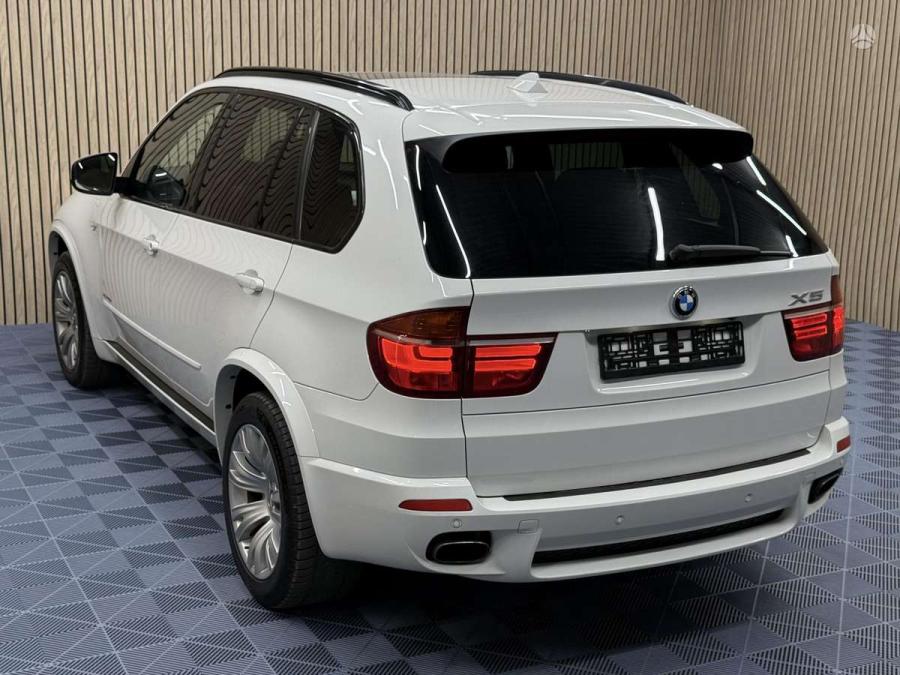 Balts BMW X5 2011 Marijampole, ar dzinēja tilpumu 2.99 L un nobraukumu 235 tūkst. km par 12500 €, foto 13 vietnē AUTOMOTO.COM.LV