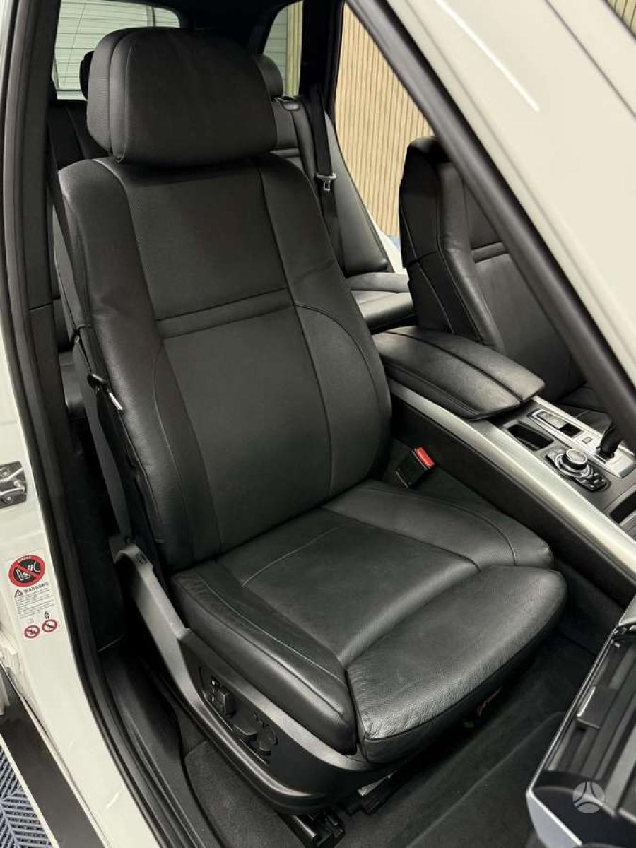 Balts BMW X5 2011 Marijampole, ar dzinēja tilpumu 2.99 L un nobraukumu 235 tūkst. km par 12500 €, foto 23 vietnē AUTOMOTO.COM.LV