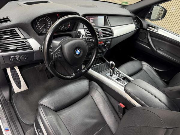 Balts BMW X5 2011 Marijampole, ar dzinēja tilpumu 2.99 L un nobraukumu 235 tūkst. km par 12500 €, foto 2 vietnē AUTOMOTO.COM.LV
