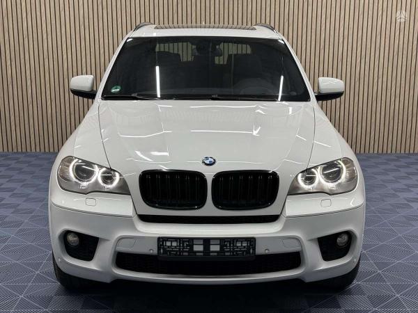 Balts BMW X5 2011 Marijampole, ar dzinēja tilpumu 2.99 L un nobraukumu 235 tūkst. km par 12500 €, foto 4 vietnē AUTOMOTO.COM.LV