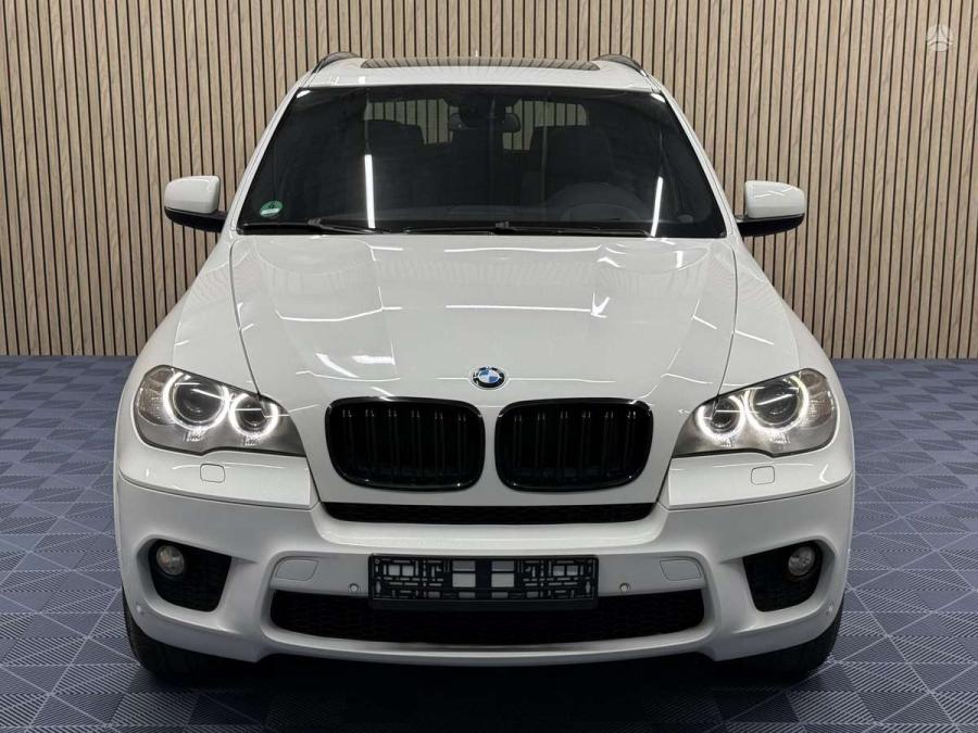 Balts BMW X5 2011 Marijampole, ar dzinēja tilpumu 2.99 L un nobraukumu 235 tūkst. km par 12500 €, foto 5 vietnē AUTOMOTO.COM.LV