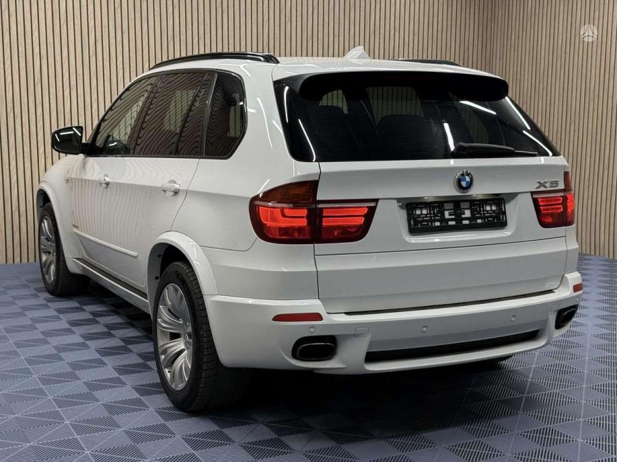 Balts BMW X5 2011 Marijampole, ar dzinēja tilpumu 2.99 L un nobraukumu 235 tūkst. km par 12500 €, foto 7 vietnē AUTOMOTO.COM.LV
