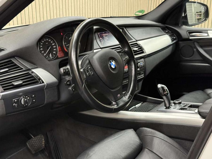 Balts BMW X5 2011 Marijampole, ar dzinēja tilpumu 2.99 L un nobraukumu 235 tūkst. km par 12500 €, foto 37 vietnē AUTOMOTO.COM.LV