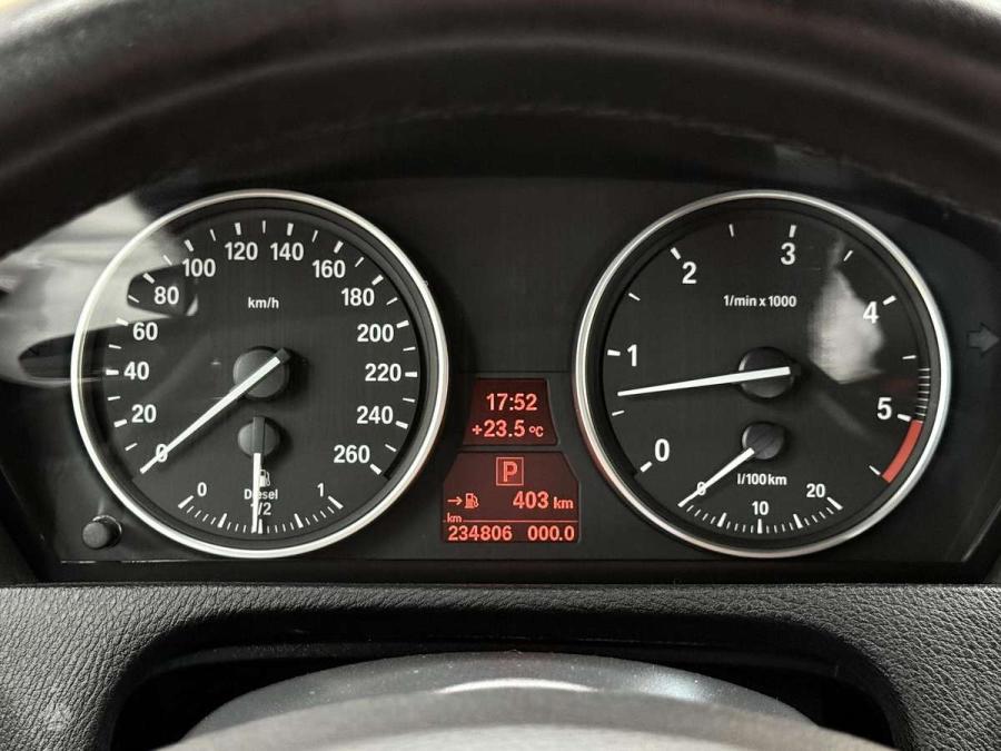 Balts BMW X5 2011 Marijampole, ar dzinēja tilpumu 2.99 L un nobraukumu 235 tūkst. km par 12500 €, foto 45 vietnē AUTOMOTO.COM.LV