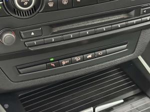 Balts BMW X5 2011 Marijampole, ar dzinēja tilpumu 2.99 L un nobraukumu 235 tūkst. km par 12500 €, foto 55 vietnē AUTOMOTO.COM.LV