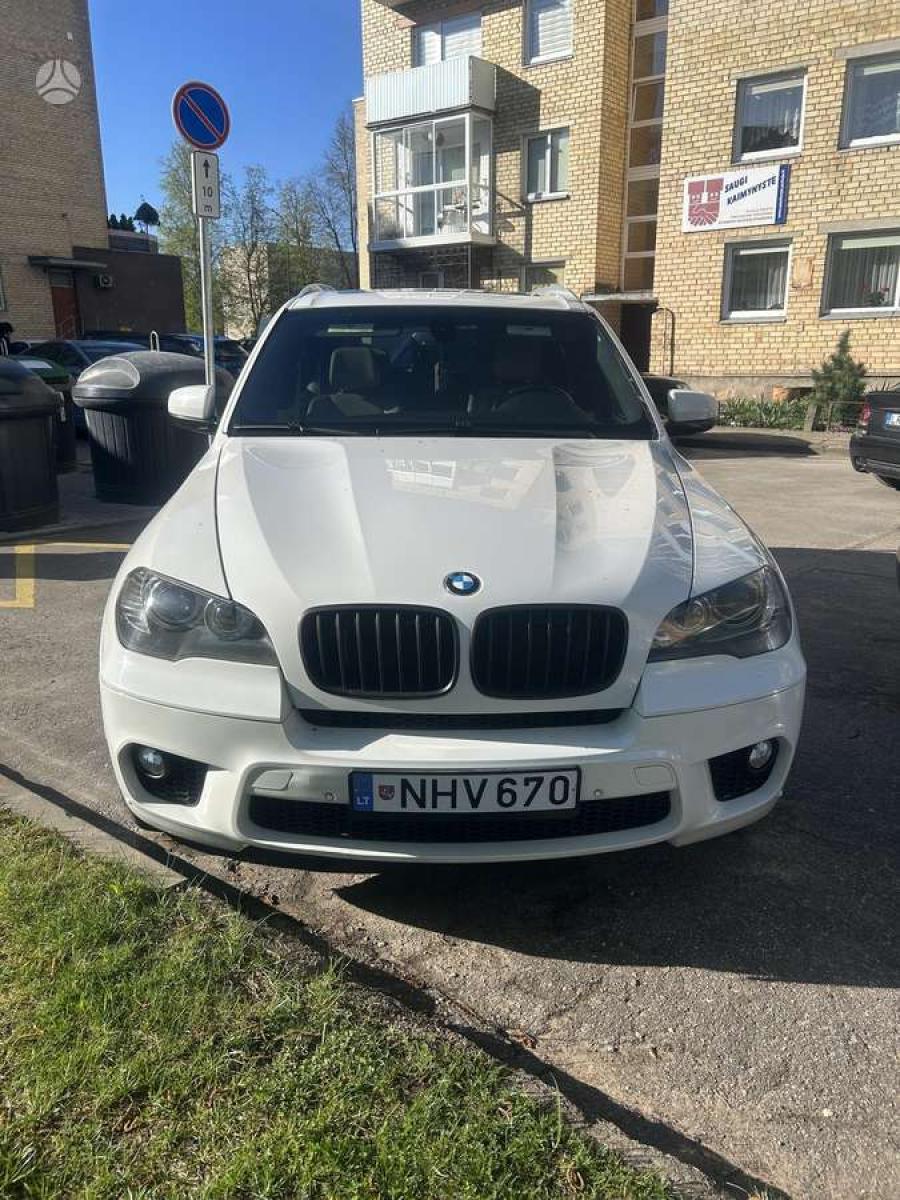 Balts BMW X5 2011 Šauļi, ar dzinēja tilpumu 4.40 L un nobraukumu 204 tūkst. km par 8000 €, foto 3 vietnē AUTOMOTO.COM.LV