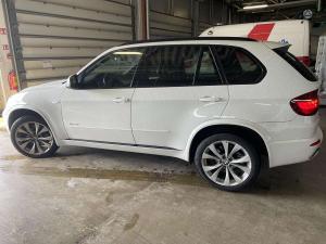 Balts BMW X5 2011 Kauņa, ar dzinēja tilpumu 2.99 L un nobraukumu 232 tūkst. km par 10999 €, foto 3 vietnē AUTOMOTO.COM.LV