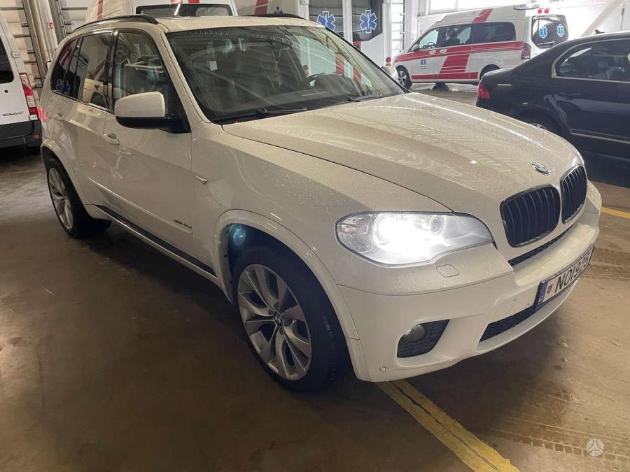 Balts BMW X5 2011 Kauņa, ar dzinēja tilpumu 2.99 L un nobraukumu 232 tūkst. km par 10999 €, foto 7 vietnē AUTOMOTO.COM.LV