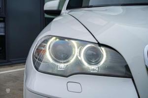 White BMW X5 2011 in Kaunas, with an engine capacity of 2.99 L and mileage of 336 thousand km for 12450 €, photo 8 on AUTOMOTO.COM.LV