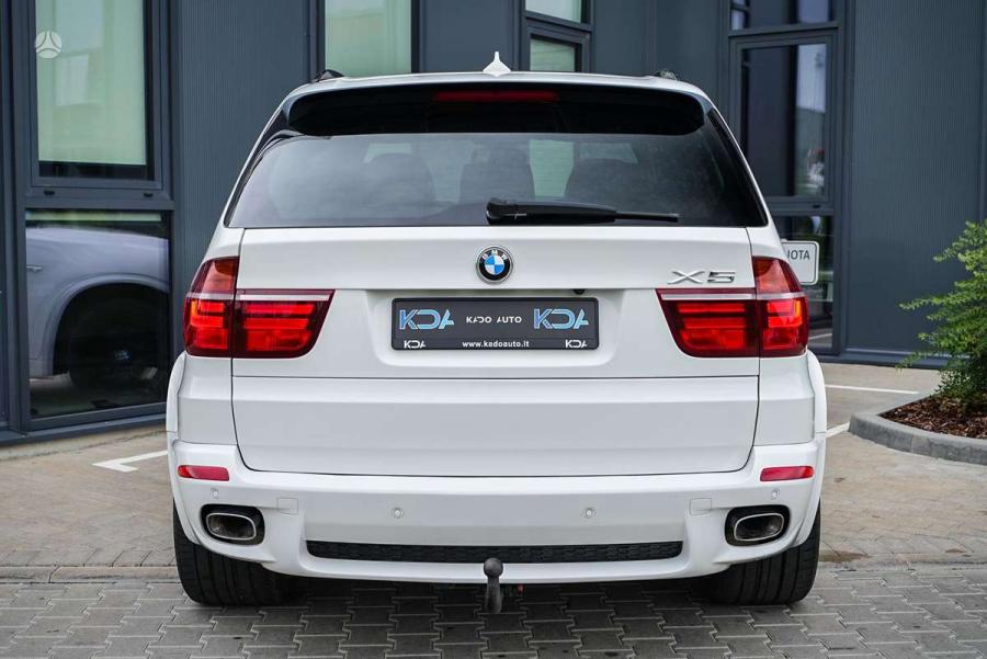 White BMW X5 2011 in Kaunas, with an engine capacity of 2.99 L and mileage of 336 thousand km for 12450 €, photo 13 on AUTOMOTO.COM.LV