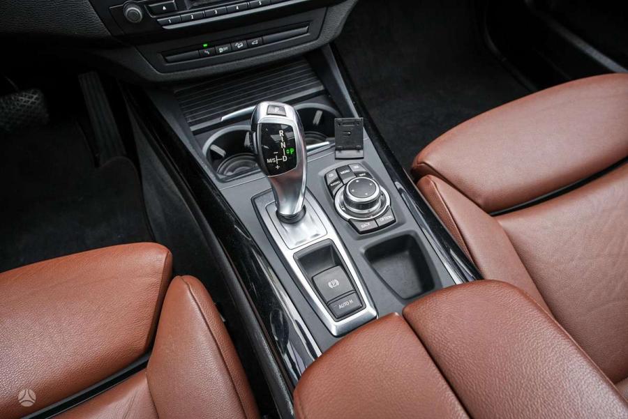White BMW X5 2011 in Kaunas, with an engine capacity of 2.99 L and mileage of 336 thousand km for 12450 €, photo 24 on AUTOMOTO.COM.LV