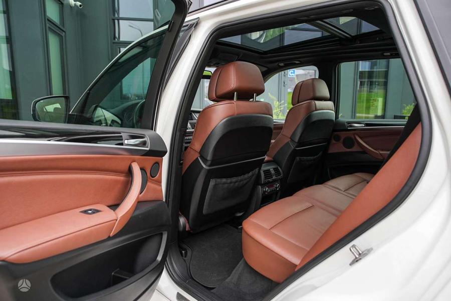 White BMW X5 2011 in Kaunas, with an engine capacity of 2.99 L and mileage of 336 thousand km for 12450 €, photo 37 on AUTOMOTO.COM.LV
