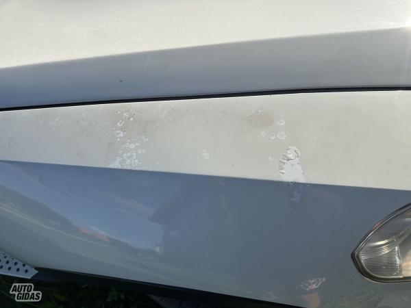 White BMW X5 2011 in Vilnius, with an engine capacity of 4.80 L and mileage of 220 thousand km for 5500 €, photo 5 on AUTOMOTO.COM.LV