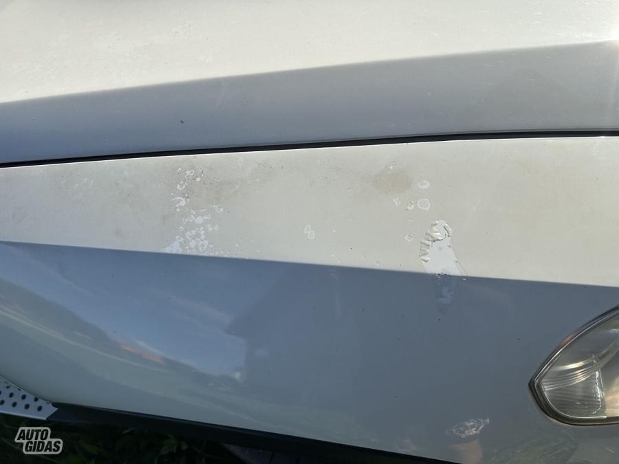 White BMW X5 2011 in Vilnius, with an engine capacity of 4.80 L and mileage of 220 thousand km for 5500 €, photo 6 on AUTOMOTO.COM.LV