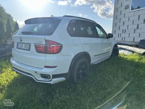 White BMW X5 2011 in Vilnius, with an engine capacity of 4.80 L and mileage of 220 thousand km for 5500 €, photo 7 on AUTOMOTO.COM.LV