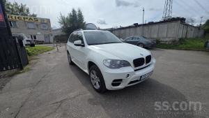 White BMW X5 2011 in Riga, with an engine capacity of 3.00 L and mileage of 343 thousand km for 8990 €, photo 3 on AUTOMOTO.COM.LV
