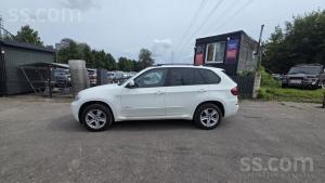White BMW X5 2011 in Riga, with an engine capacity of 3.00 L and mileage of 343 thousand km for 8990 €, photo 6 on AUTOMOTO.COM.LV