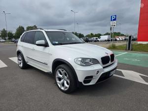 White BMW X5 2011 in Kaunas, with an engine capacity of 2.99 L and mileage of 290 thousand km for 8999 €, photo  on AUTOMOTO.COM.LV