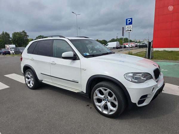 White BMW X5 2011 in Kaunas, with an engine capacity of 2.99 L and mileage of 290 thousand km for 8999 €, photo 3 on AUTOMOTO.COM.LV