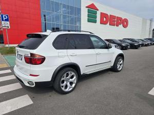 White BMW X5 2011 in Kaunas, with an engine capacity of 2.99 L and mileage of 290 thousand km for 8999 €, photo 7 on AUTOMOTO.COM.LV