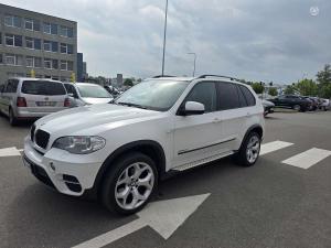 White BMW X5 2011 in Kaunas, with an engine capacity of 2.99 L and mileage of 290 thousand km for 8999 €, photo 9 on AUTOMOTO.COM.LV