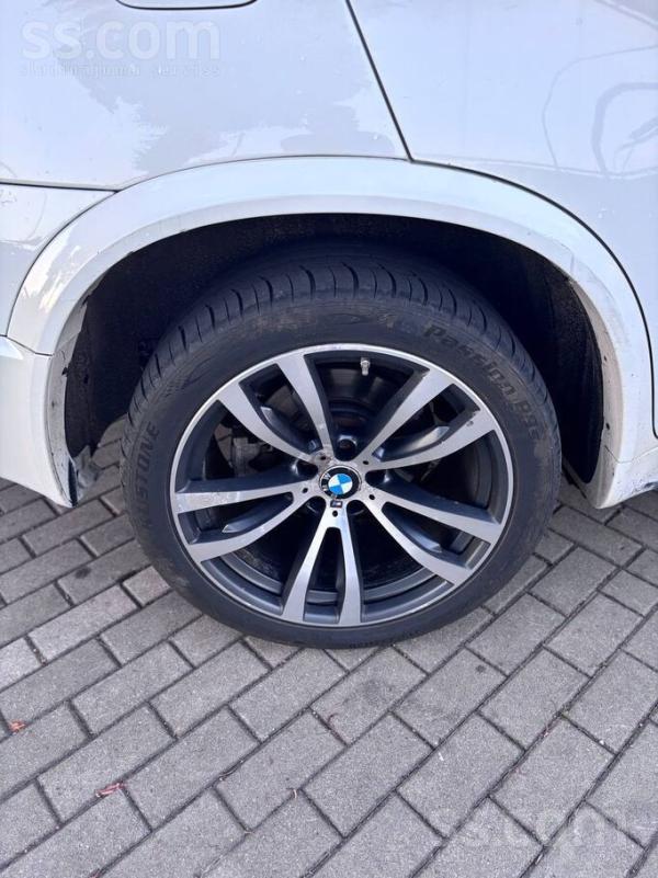 Balts BMW X5 2011 Daugavpils, ar dzinēja tilpumu 3.00 L un nobraukumu 324 tūkst. km par 9900 €, foto 9 vietnē AUTOMOTO.COM.LV