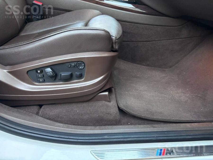 White BMW X5 2011 in Daugavpils, with an engine capacity of 3.00 L and mileage of 324 thousand km for 8900 €, photo 14 on AUTOMOTO.COM.LV