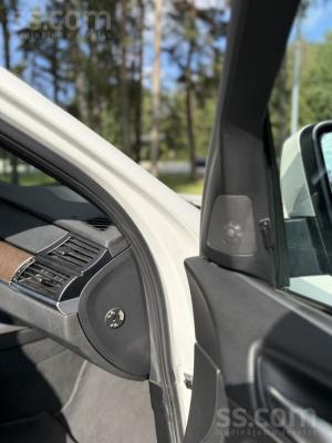 Balts BMW X5 2011 Rīga, ar dzinēja tilpumu 3.00 L un nobraukumu 309 tūkst. km par 10950 €, foto 9 vietnē AUTOMOTO.COM.LV