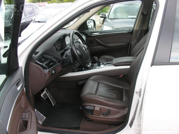 BMW X5 2011 Rīga vietnē Balts BMW X5 2011 Rīga, ar dzinēja tilpumu 3.00 L un nobraukumu 222 tūkst. km par 10950 €, foto 10 vietnē AUTOMOTO.COM.LV
