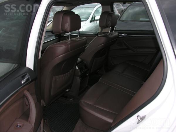 BMW X5 2011 Rīga vietnē Balts BMW X5 2011 Rīga, ar dzinēja tilpumu 3.00 L un nobraukumu 222 tūkst. km par 10950 €, foto 11 vietnē AUTOMOTO.COM.LV