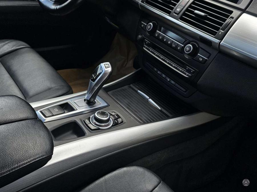 Balts BMW X5 2011 Utena, ar dzinēja tilpumu 2.99 L un nobraukumu 265 tūkst. km par 9950 €, foto 33 vietnē AUTOMOTO.COM.LV