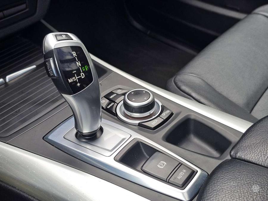 Balts BMW X5 2011 Utena, ar dzinēja tilpumu 2.99 L un nobraukumu 265 tūkst. km par 9950 €, foto 34 vietnē AUTOMOTO.COM.LV