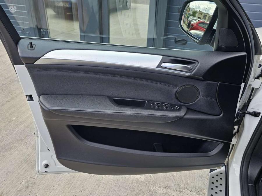Balts BMW X5 2011 Utena, ar dzinēja tilpumu 2.99 L un nobraukumu 265 tūkst. km par 9950 €, foto 37 vietnē AUTOMOTO.COM.LV