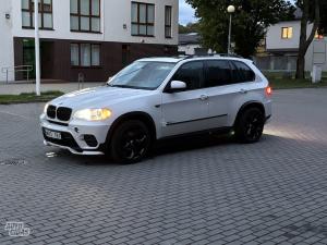 Белый БМВ Х5 2011 в Шилуте, объемом двигателя 3.00 л и пробегом 327 тыс. км за 8300 €, фото 10 на AUTOMOTO.COM.LV