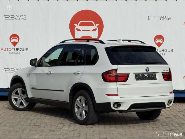 Balts BMW X5 2011 Tauragė, ar dzinēja tilpumu 3.00 L un nobraukumu 320 tūkst. km par 9500 €, foto 8 vietnē AUTOMOTO.COM.LV