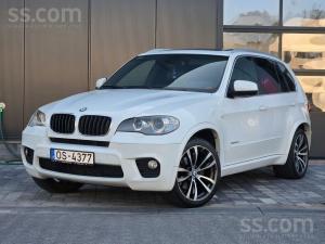 White BMW X5 2011 in Riga, with an engine capacity of 3.00 L and mileage of 327 thousand km for 10300 €, photo 3 on AUTOMOTO.COM.LV