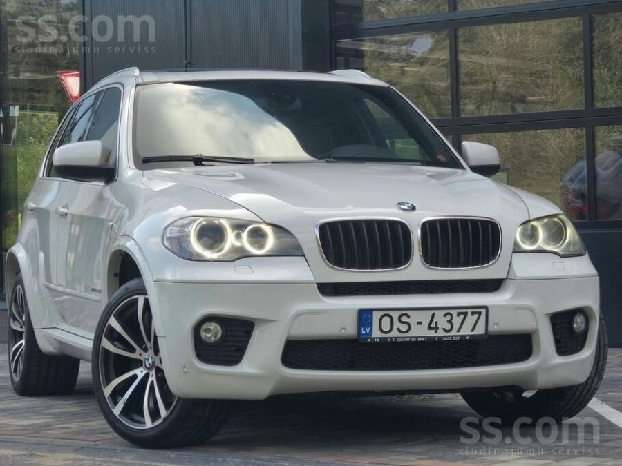 White BMW X5 2011 in Riga, with an engine capacity of 3.00 L and mileage of 327 thousand km for 10300 €, photo 4 on AUTOMOTO.COM.LV