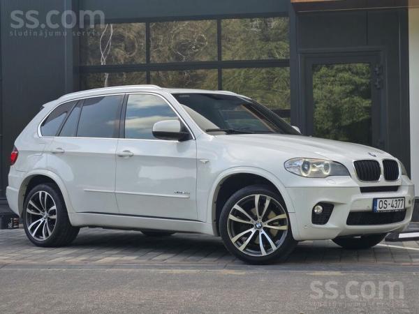 BMW X5 2011 RÄ«ga vietnÄ Balts BMW X5 2011 RÄ«ga, ar dzinÄja tilpumu 3.00 L un nobraukumu 327 tÅ«kst. km par 10300 ā¬, foto 5 vietnÄ AUTOMOTO.COM.LV