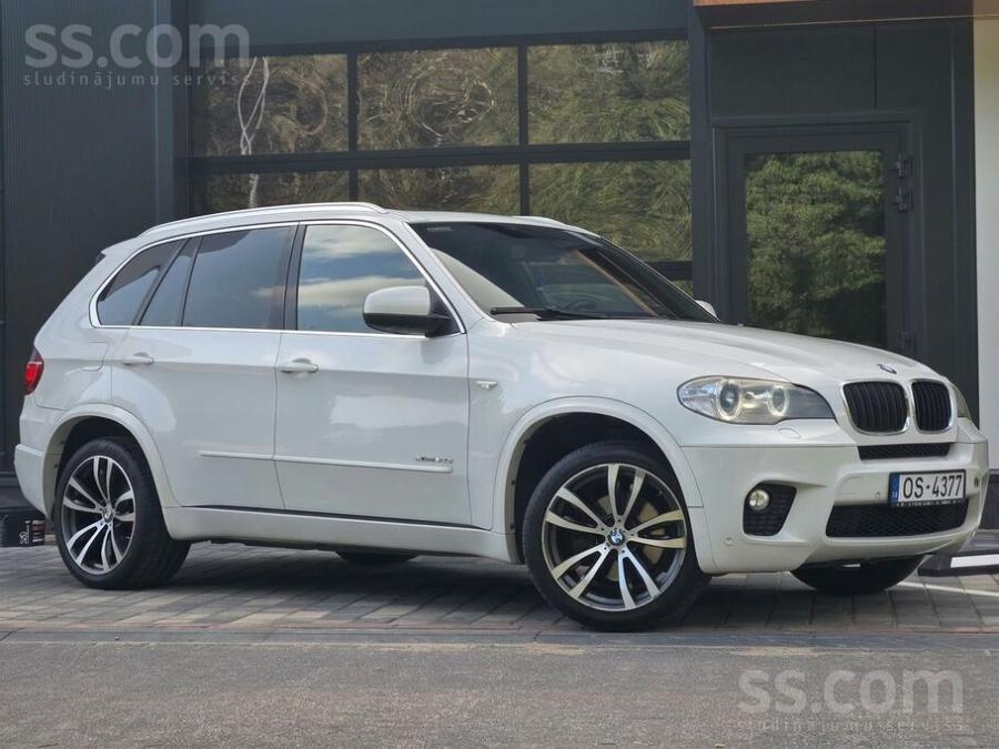 White BMW X5 2011 in Riga, with an engine capacity of 3.00 L and mileage of 327 thousand km for 10300 €, photo 5 on AUTOMOTO.COM.LV