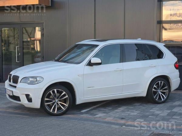 BMW X5 2011 RÄ«ga vietnÄ Balts BMW X5 2011 RÄ«ga, ar dzinÄja tilpumu 3.00 L un nobraukumu 327 tÅ«kst. km par 10300 ā¬, foto 6 vietnÄ AUTOMOTO.COM.LV