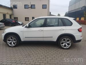 Белый БМВ Х5 2011 в Рига, объемом двигателя 3.00 л и пробегом 180 тыс. км за 8950 €, фото 5 на AUTOMOTO.COM.LV