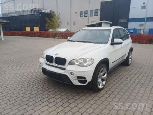 Белый БМВ Х5 2011 в Рига, объемом двигателя 3.00 л и пробегом 180 тыс. км за 8950 €, фото 7 на AUTOMOTO.COM.LV