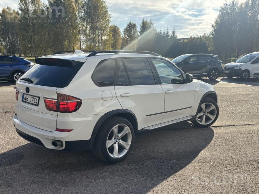 Balts BMW X5 2011 Rīga, ar dzinēja tilpumu 3.00 L un nobraukumu 370 tūkst. km par 8100 €, foto 14 vietnē AUTOMOTO.COM.LV