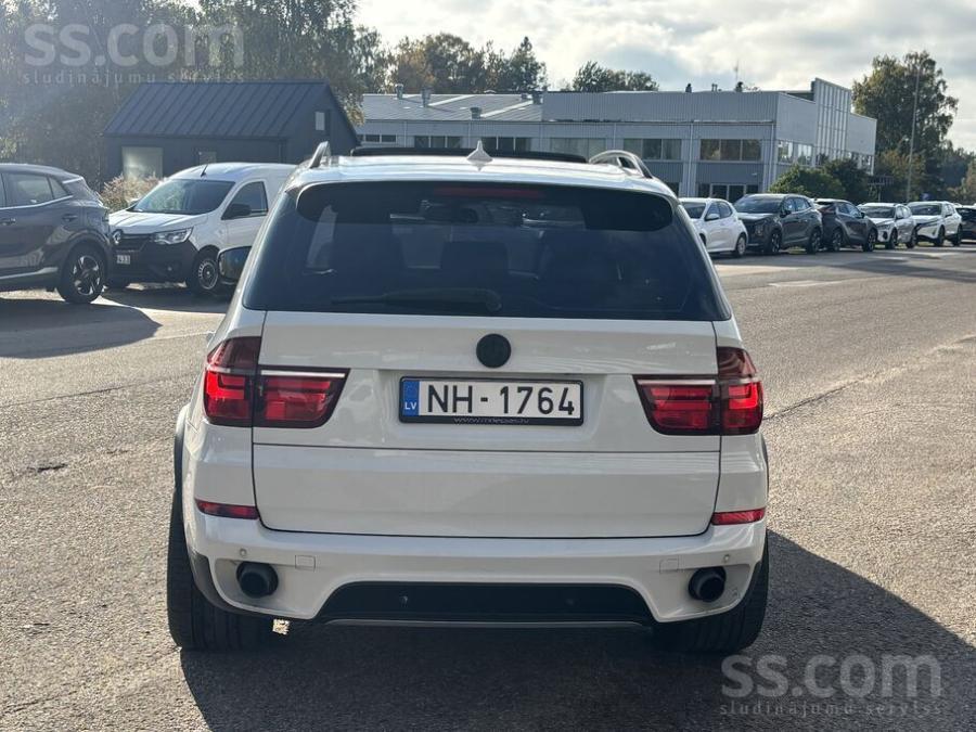 Balts BMW X5 2011 Rīga, ar dzinēja tilpumu 3.00 L un nobraukumu 370 tūkst. km par 8100 €, foto 15 vietnē AUTOMOTO.COM.LV